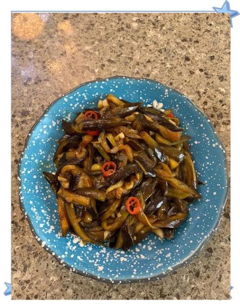 素烧茄子怎么做_家常素烧茄子软嫩不吸油技巧-第1张图片-山城妙识 素烧茄子怎么做_家常素烧茄子软嫩不吸油技巧-第1张图片-山城妙识