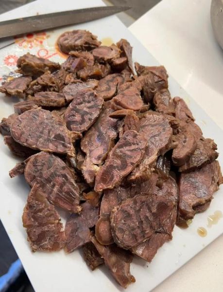 卤牛腱子肉怎么做好吃_卤牛腱子肉需要焯水吗-第1张图片-山城妙识 卤牛腱子肉怎么做好吃_卤牛腱子肉需要焯水吗-第1张图片-山城妙识