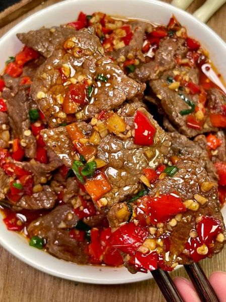 炒牛肉怎么炒才嫩_家常炒牛肉用什么部位-第2张图片-山城妙识 炒牛肉怎么炒才嫩_家常炒牛肉用什么部位-第2张图片-山城妙识