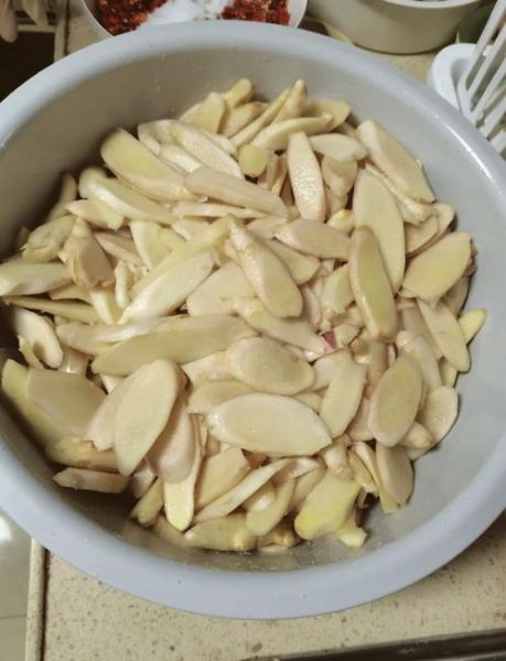 腌子姜的正确做法_子姜怎么腌制才脆爽-第2张图片-山城妙识 腌子姜的正确做法_子姜怎么腌制才脆爽-第2张图片-山城妙识