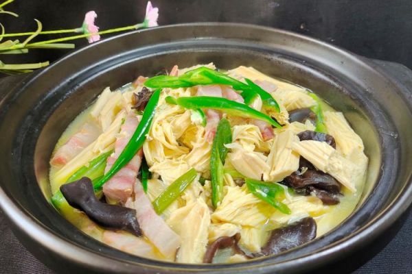 腐竹烧肉怎么做_腐竹烧肉要焯水吗-第3张图片-山城妙识 腐竹烧肉怎么做_腐竹烧肉要焯水吗-第3张图片-山城妙识