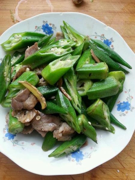 肉炒秋葵怎么炒好吃_秋葵炒肉要不要焯水-第2张图片-山城妙识 肉炒秋葵怎么炒好吃_秋葵炒肉要不要焯水-第2张图片-山城妙识