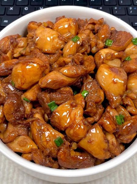 油焖鸡怎么做才入味_家常油焖鸡做法窍门-第1张图片-山城妙识 油焖鸡怎么做才入味_家常油焖鸡做法窍门-第1张图片-山城妙识