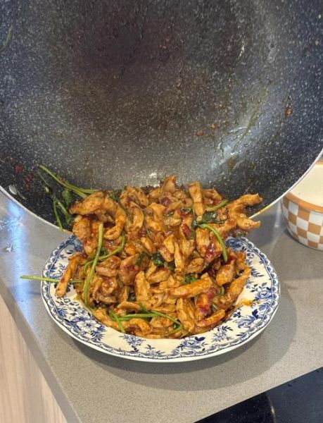 宫爆板筋怎么做_宫爆板筋的家常做法-第1张图片-山城妙识 宫爆板筋怎么做_宫爆板筋的家常做法-第1张图片-山城妙识