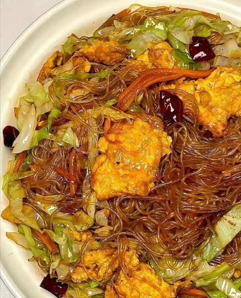 包菜炒粉丝怎么炒不粘锅_包菜炒粉丝家常做法-第1张图片-山城妙识 包菜炒粉丝怎么炒不粘锅_包菜炒粉丝家常做法-第1张图片-山城妙识