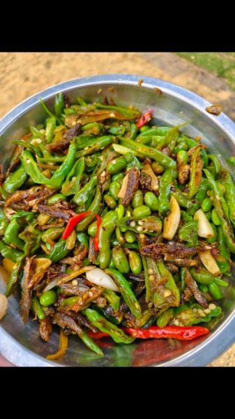 青椒炒毛豆怎么做_青椒炒毛豆先炒哪个-第2张图片-山城妙识 青椒炒毛豆怎么做_青椒炒毛豆先炒哪个-第2张图片-山城妙识