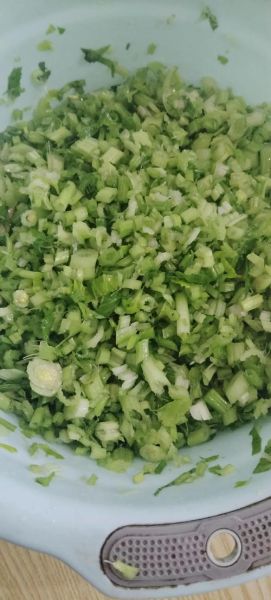 芹菜饺子馅怎么调好吃_芹菜饺子馅的做法窍门-第1张图片-山城妙识 芹菜饺子馅怎么调好吃_芹菜饺子馅的做法窍门-第1张图片-山城妙识