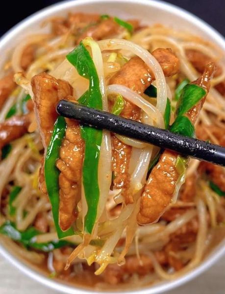 黄豆芽炒肉怎么炒好吃_黄豆芽炒肉的家常做法-第1张图片-山城妙识 黄豆芽炒肉怎么炒好吃_黄豆芽炒肉的家常做法-第1张图片-山城妙识