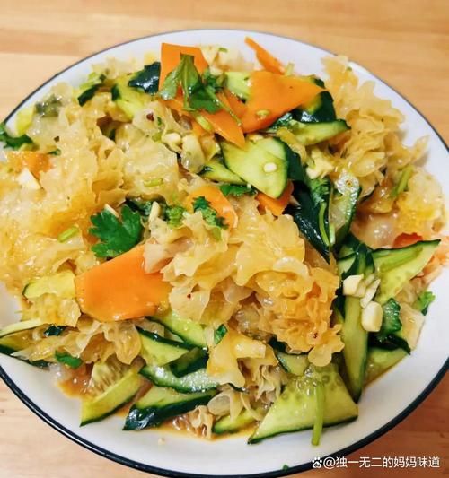 银耳凉拌菜怎么做_银耳凉拌需要焯水吗-第3张图片-山城妙识 银耳凉拌菜怎么做_银耳凉拌需要焯水吗-第3张图片-山城妙识