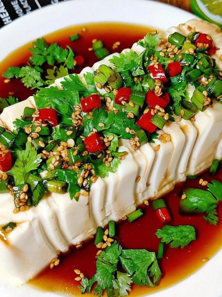 凉拌内酯豆腐怎么做_内酯豆腐凉拌要不要焯水-第1张图片-山城妙识 凉拌内酯豆腐怎么做_内酯豆腐凉拌要不要焯水-第1张图片-山城妙识