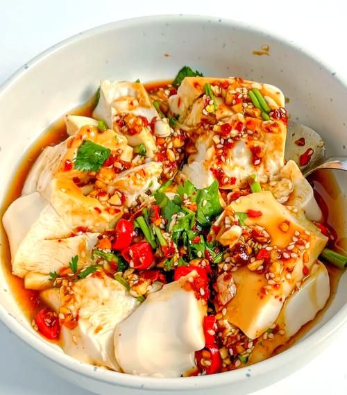 凉拌内酯豆腐怎么做_内酯豆腐凉拌要不要焯水-第2张图片-山城妙识 凉拌内酯豆腐怎么做_内酯豆腐凉拌要不要焯水-第2张图片-山城妙识