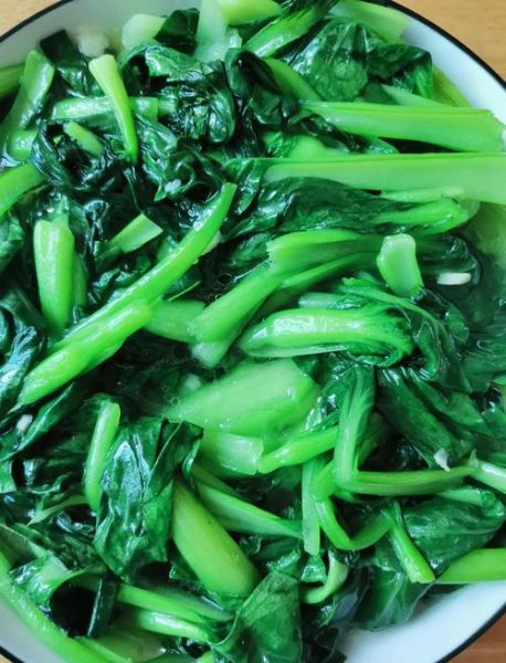 炒青菜怎么炒才脆嫩_家常炒青菜要不要焯水-第1张图片-山城妙识