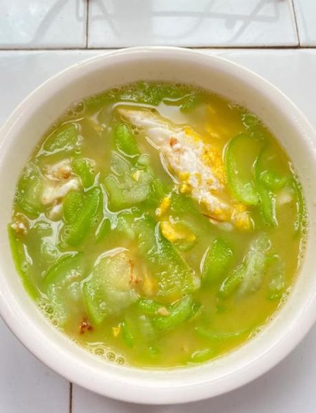 丝瓜荷包蛋怎么做_丝瓜荷包蛋汤的家常做法-第1张图片-山城妙识 丝瓜荷包蛋怎么做_丝瓜荷包蛋汤的家常做法-第1张图片-山城妙识