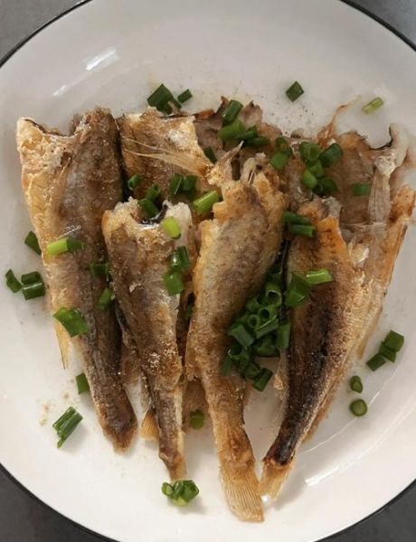 煎黄花鱼怎么做不腥_煎黄花鱼用什么火候-第2张图片-山城妙识 煎黄花鱼怎么做不腥_煎黄花鱼用什么火候-第2张图片-山城妙识