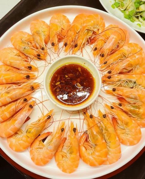 白灼大虾怎么做_白灼虾煮几分钟才鲜嫩-第3张图片-山城妙识