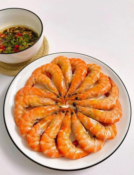 白灼大虾怎么做_白灼虾煮几分钟才鲜嫩-第1张图片-山城妙识