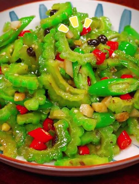 苦瓜怎么炒好吃不苦_苦瓜做法大全家常-第2张图片-山城妙识 苦瓜怎么炒好吃不苦_苦瓜做法大全家常-第2张图片-山城妙识