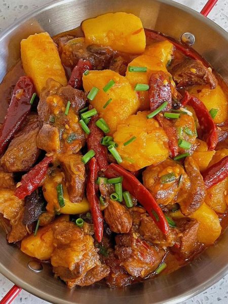 牛腩烧土豆怎么做_牛腩炖多久才软烂-第1张图片-山城妙识 牛腩烧土豆怎么做_牛腩炖多久才软烂-第1张图片-山城妙识