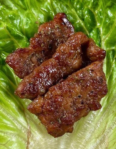 家常煎牛排怎么选肉_煎牛排用什么锅最好-第1张图片-山城妙识