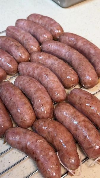 肉肠怎么炒好吃又简单_家常肉肠做法步骤-第3张图片-山城妙识