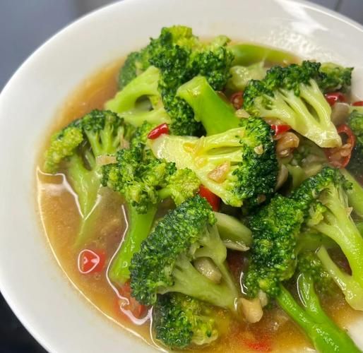 素炒西兰花怎么炒好吃_西兰花焯水几分钟-第1张图片-山城妙识 素炒西兰花怎么炒好吃_西兰花焯水几分钟-第1张图片-山城妙识