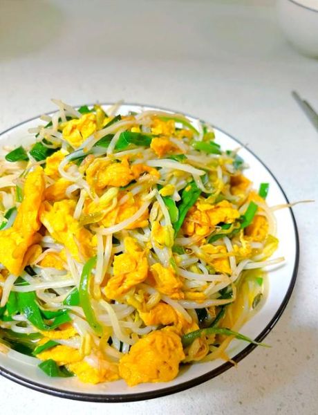 韭菜炒鸡蛋怎么炒好吃_韭菜炒鸡蛋的家常做法-第2张图片-山城妙识