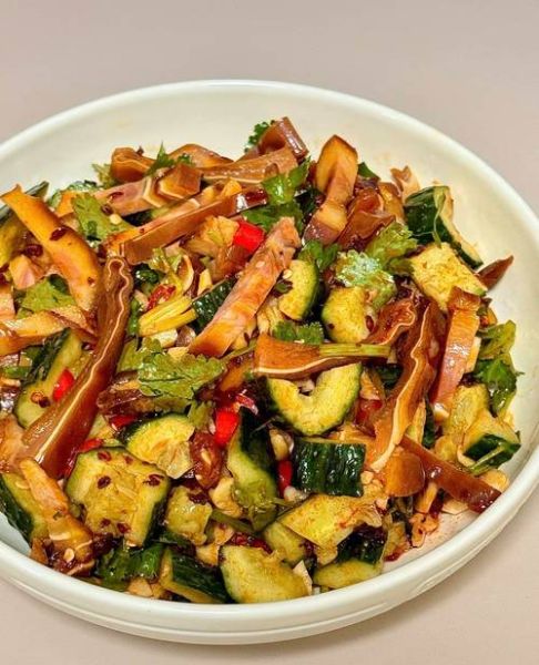 猪耳朵拌黄瓜怎么做_猪耳朵拌黄瓜要不要焯水-第2张图片-山城妙识 猪耳朵拌黄瓜怎么做_猪耳朵拌黄瓜要不要焯水-第2张图片-山城妙识