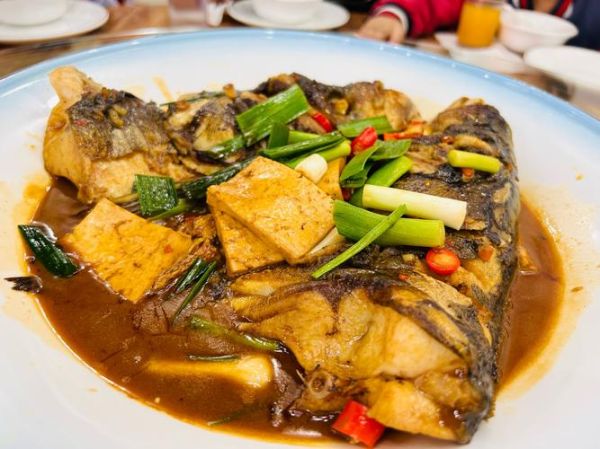 红烧鱼头怎么做_红烧鱼头最正宗的做法-第3张图片-山城妙识 红烧鱼头怎么做_红烧鱼头最正宗的做法-第3张图片-山城妙识