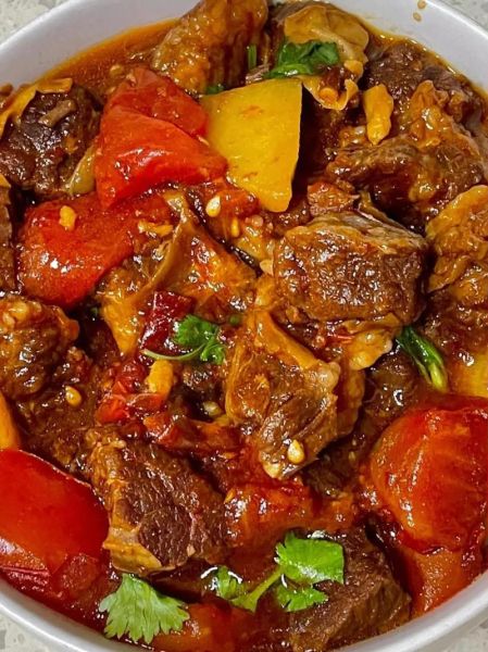 番茄土豆炖牛腩怎么做_牛腩怎么炖才软烂-第1张图片-山城妙识 番茄土豆炖牛腩怎么做_牛腩怎么炖才软烂-第1张图片-山城妙识