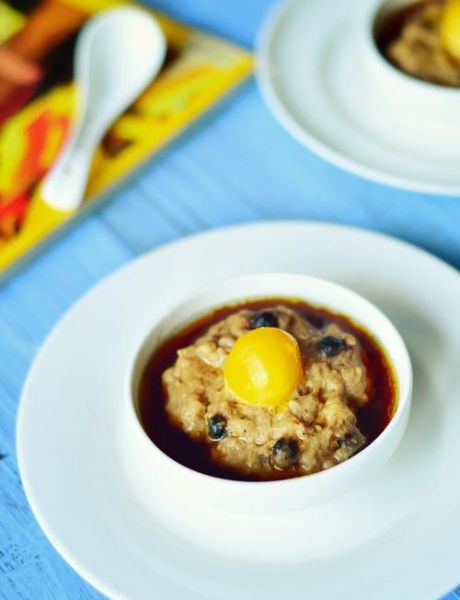 咸蛋蒸肉饼怎么做_咸蛋黄蒸肉饼的家常做法-第1张图片-山城妙识 咸蛋蒸肉饼怎么做_咸蛋黄蒸肉饼的家常做法-第1张图片-山城妙识