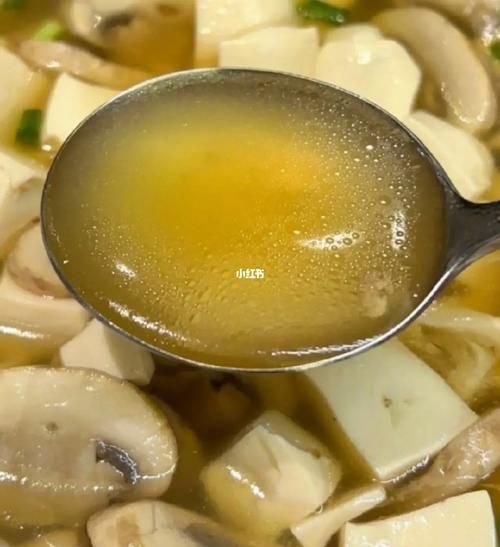 口蘑豆腐汤怎么做_口蘑豆腐汤的家常做法-第1张图片-山城妙识 口蘑豆腐汤怎么做_口蘑豆腐汤的家常做法-第1张图片-山城妙识