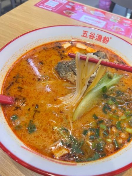 鱼粉怎么做好吃_正宗鱼粉汤的做法-第1张图片-山城妙识 鱼粉怎么做好吃_正宗鱼粉汤的做法-第1张图片-山城妙识