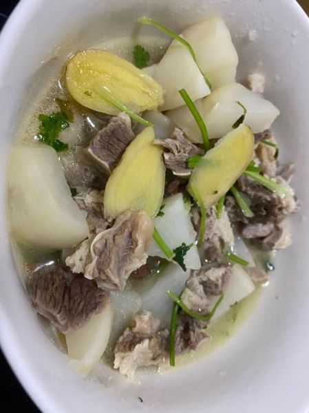 牛腩炖萝卜怎么做才软烂_牛腩炖萝卜的家常做法-第1张图片-山城妙识