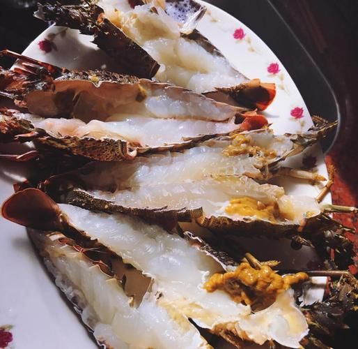 上汤芝士焗龙虾怎么做_芝士焗龙虾用什么芝士-第2张图片-山城妙识 上汤芝士焗龙虾怎么做_芝士焗龙虾用什么芝士-第2张图片-山城妙识