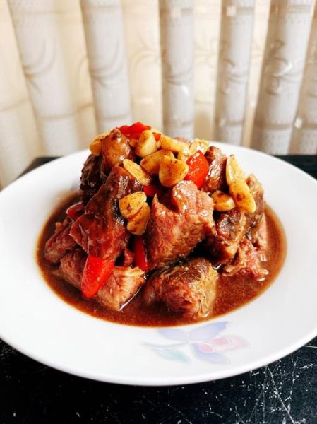 焖牛肉怎么做_焖牛肉用什么部位最好-第1张图片-山城妙识 焖牛肉怎么做_焖牛肉用什么部位最好-第1张图片-山城妙识