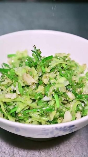 青椒炒苦瓜怎么做不苦_苦瓜炒前要不要焯水-第3张图片-山城妙识