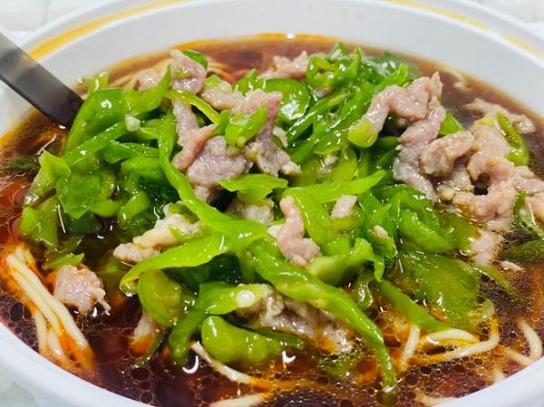 青椒肉丝面怎么做_青椒肉丝面家常做法-第1张图片-山城妙识 青椒肉丝面怎么做_青椒肉丝面家常做法-第1张图片-山城妙识