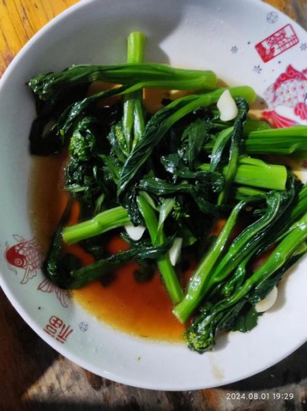 炒青菜怎么炒才翠绿_炒青菜要不要焯水-第2张图片-山城妙识 炒青菜怎么炒才翠绿_炒青菜要不要焯水-第2张图片-山城妙识