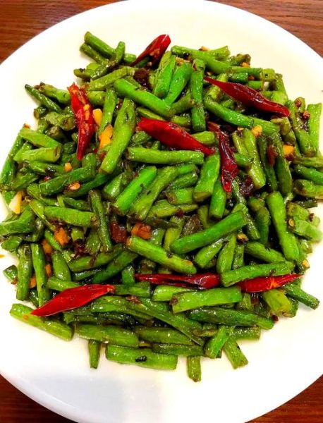 炒长豆角的家常做法_长豆角怎么炒才脆嫩入味-第2张图片-山城妙识