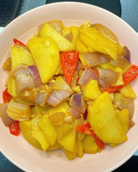 土豆洋葱炒肉怎么做_家常做法步骤详解-第2张图片-山城妙识