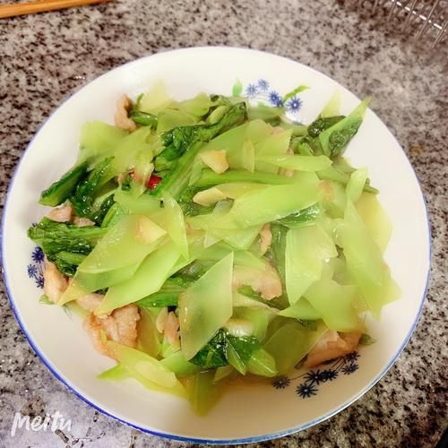 青笋炒肉片怎么做_青笋炒肉片需要焯水吗-第3张图片-山城妙识 青笋炒肉片怎么做_青笋炒肉片需要焯水吗-第3张图片-山城妙识