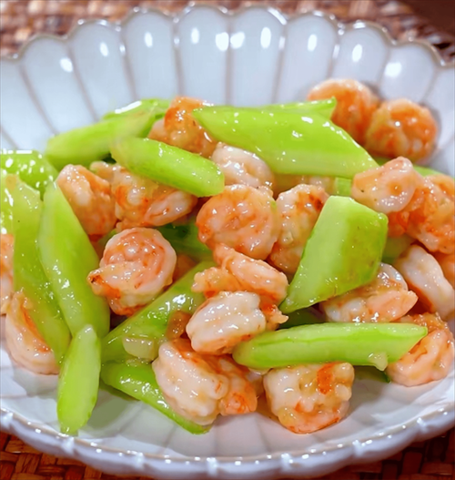 青瓜炒虾仁怎么炒才脆嫩_青瓜炒虾仁要不要焯水-第1张图片-山城妙识 青瓜炒虾仁怎么炒才脆嫩_青瓜炒虾仁要不要焯水-第1张图片-山城妙识