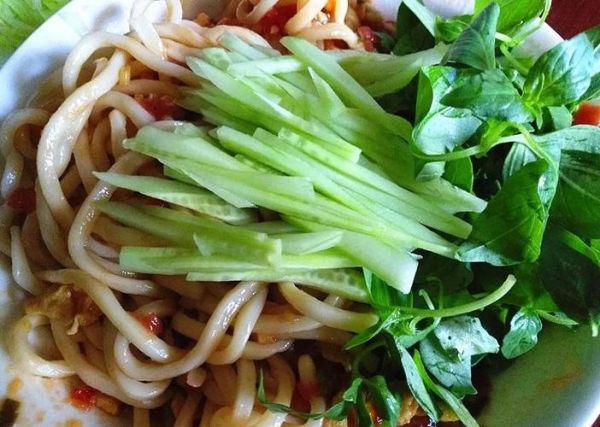 凉面条怎么做_夏天吃凉面会不会胖-第2张图片-山城妙识