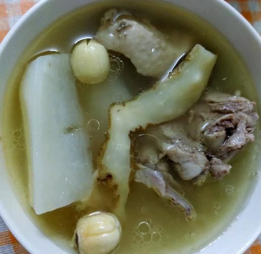 萝卜老鸭汤怎么炖好喝_老鸭汤萝卜搭配比例-第1张图片-山城妙识 萝卜老鸭汤怎么炖好喝_老鸭汤萝卜搭配比例-第1张图片-山城妙识