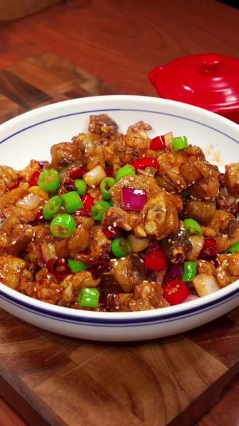 干锅啤酒鸡怎么做_干锅啤酒鸡的做法步骤-第2张图片-山城妙识