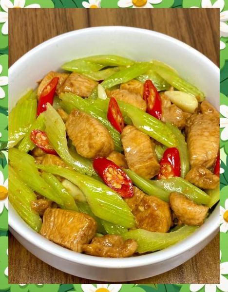 清炒西芹怎么炒才脆_清炒西芹要不要焯水-第2张图片-山城妙识 清炒西芹怎么炒才脆_清炒西芹要不要焯水-第2张图片-山城妙识