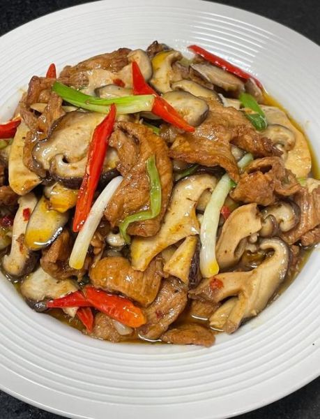 香菇怎么做好吃_家常香菇炒肉步骤-第1张图片-山城妙识 香菇怎么做好吃_家常香菇炒肉步骤-第1张图片-山城妙识