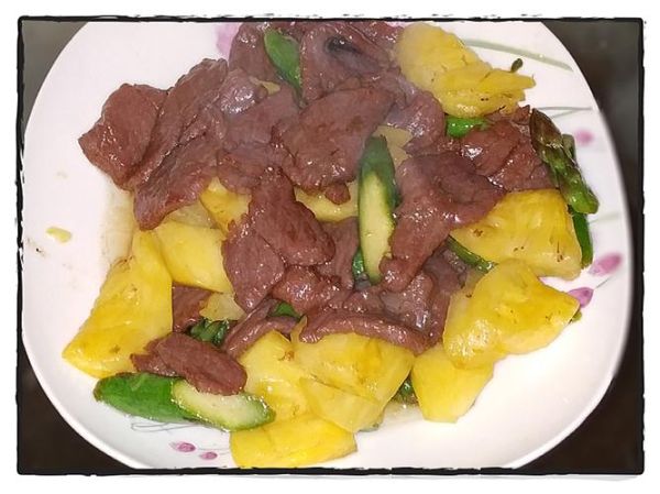 菠萝炒牛肉怎么做_菠萝炒牛肉用哪个部位-第3张图片-山城妙识