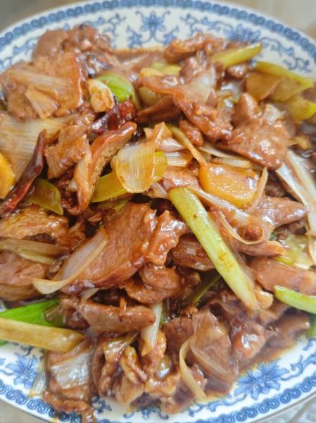 蒜爆羊肉怎么做_蒜爆羊肉正宗做法-第3张图片-山城妙识 蒜爆羊肉怎么做_蒜爆羊肉正宗做法-第3张图片-山城妙识