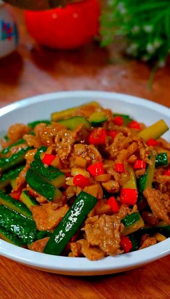 黄瓜炒肉片怎么做_黄瓜炒肉片的家常做法-第2张图片-山城妙识